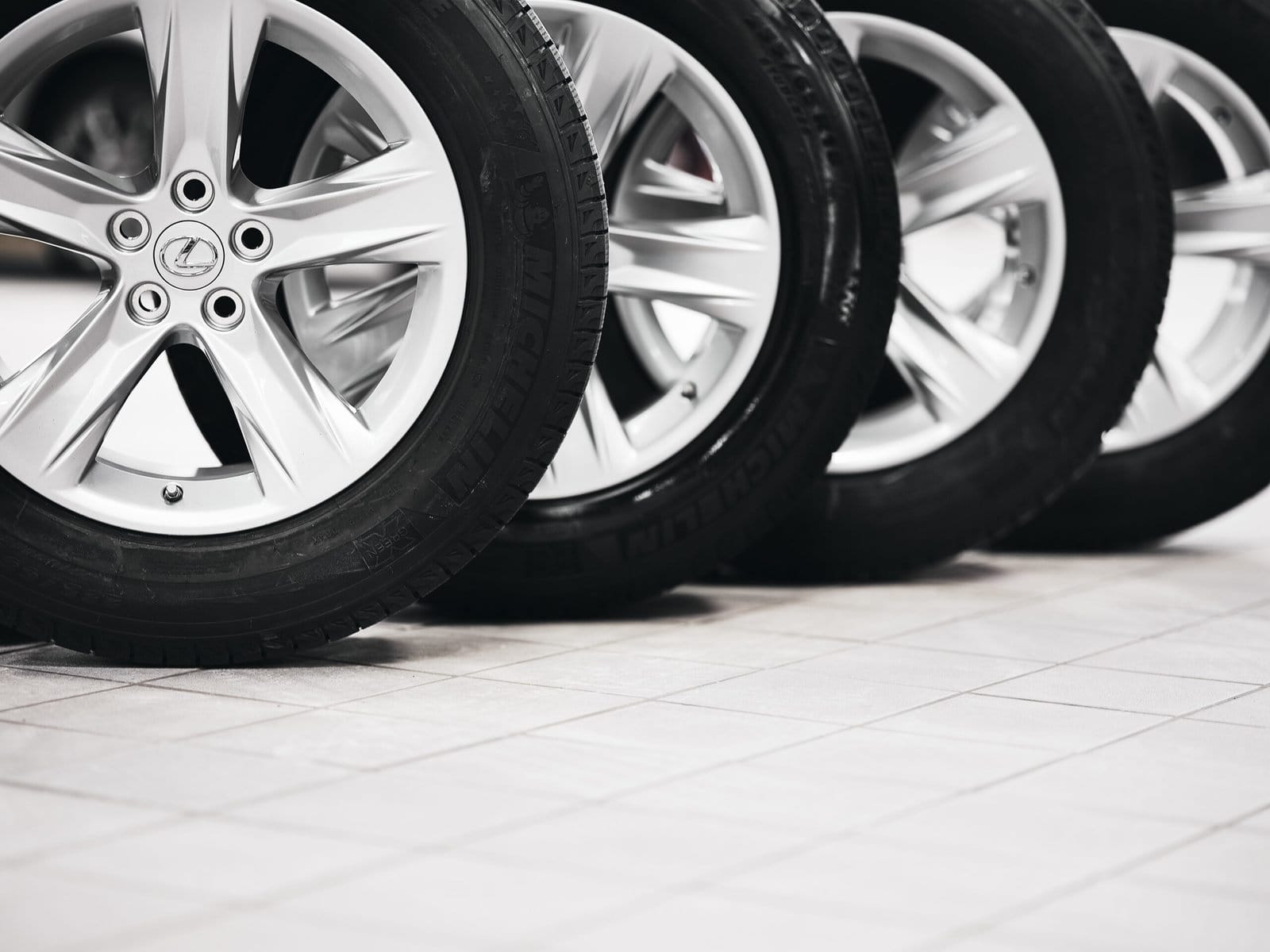 Lexus Tires | Birchwood Lexus